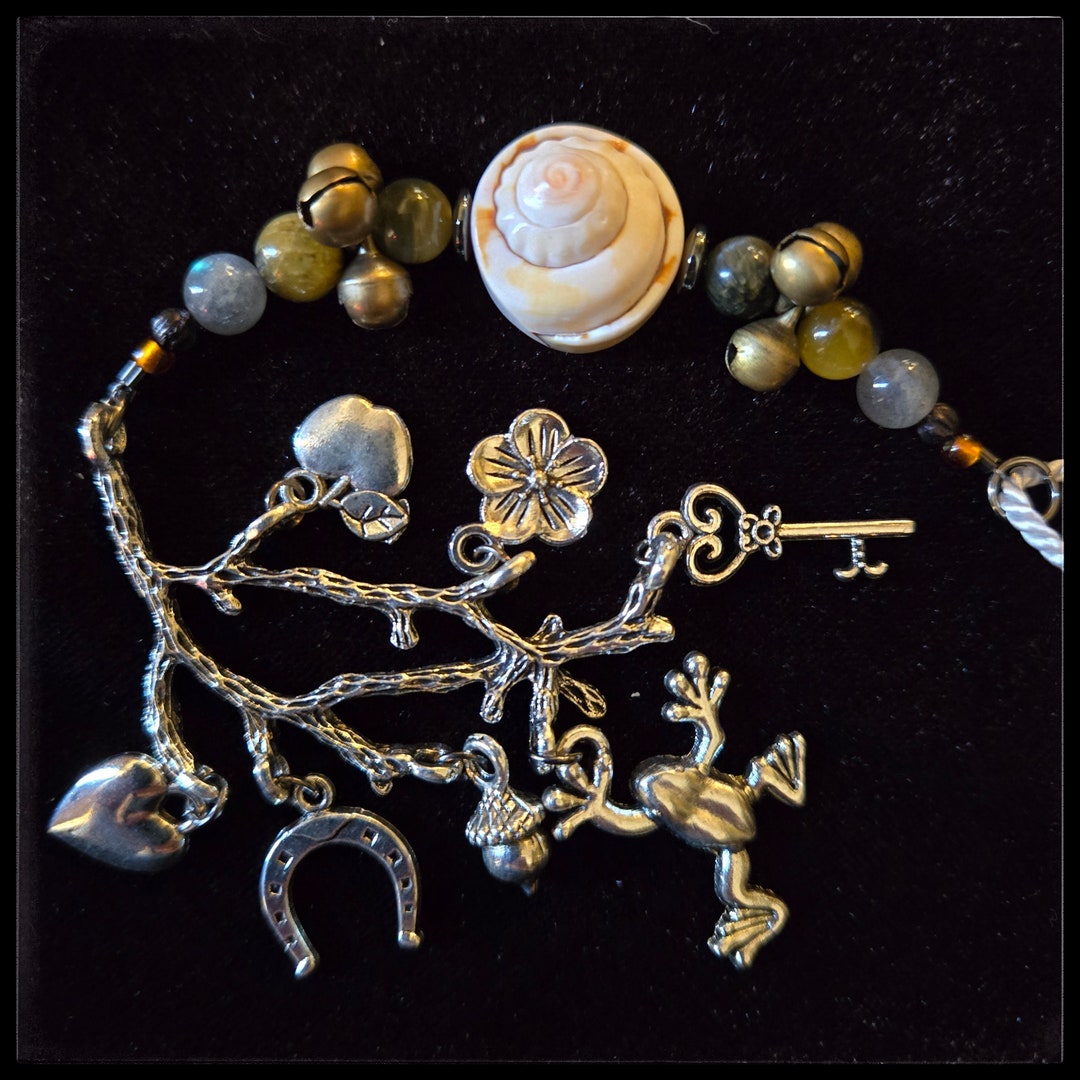 Cimaruta - Italian Folk Magic Good Luck Charm (w/ Column Beading: Shell ...