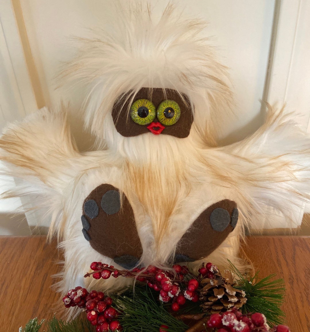 L’il Squatch’em, Olive Green Eyed Sassy Sasquatch Furry Bigfoot Stuffed ...