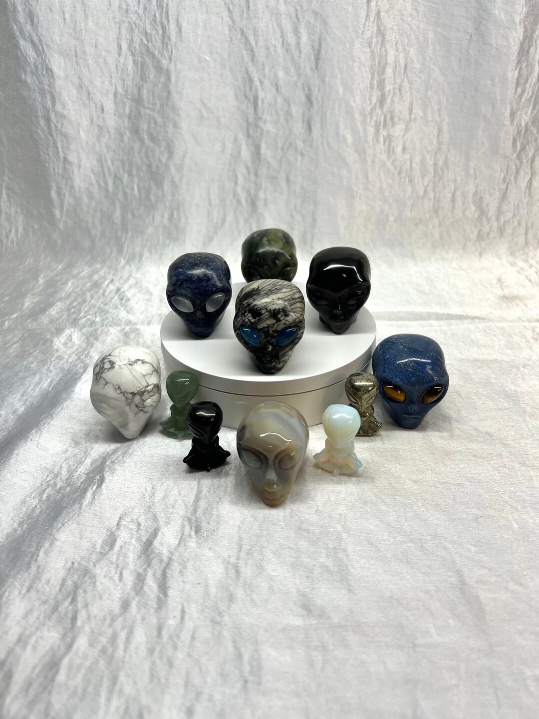 Crystal Alien Head and Small Alien Carvings - Etsy