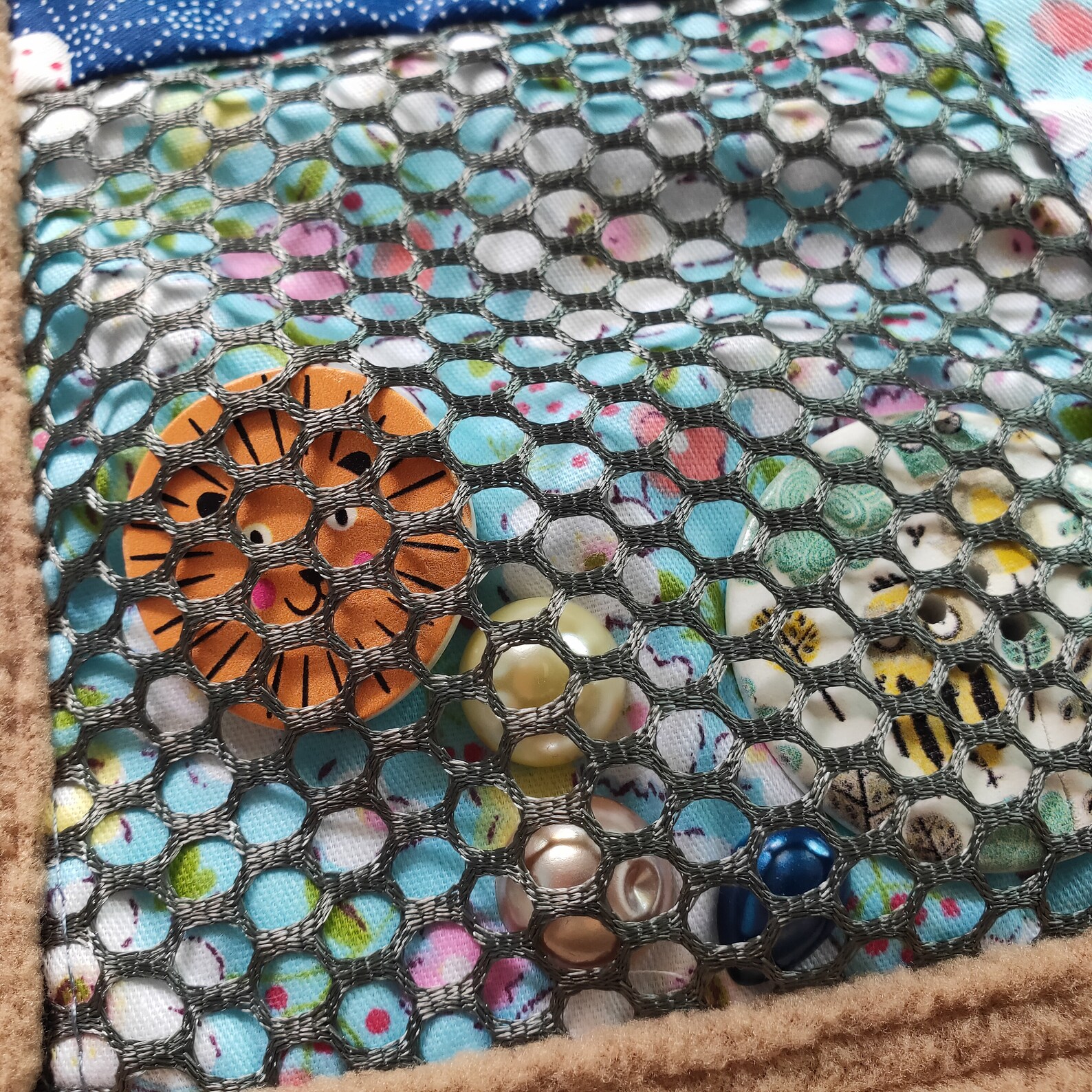 Sensory Activity Mat - Visual Tactile Fidget Quilt - Dementia Alzheimer ...