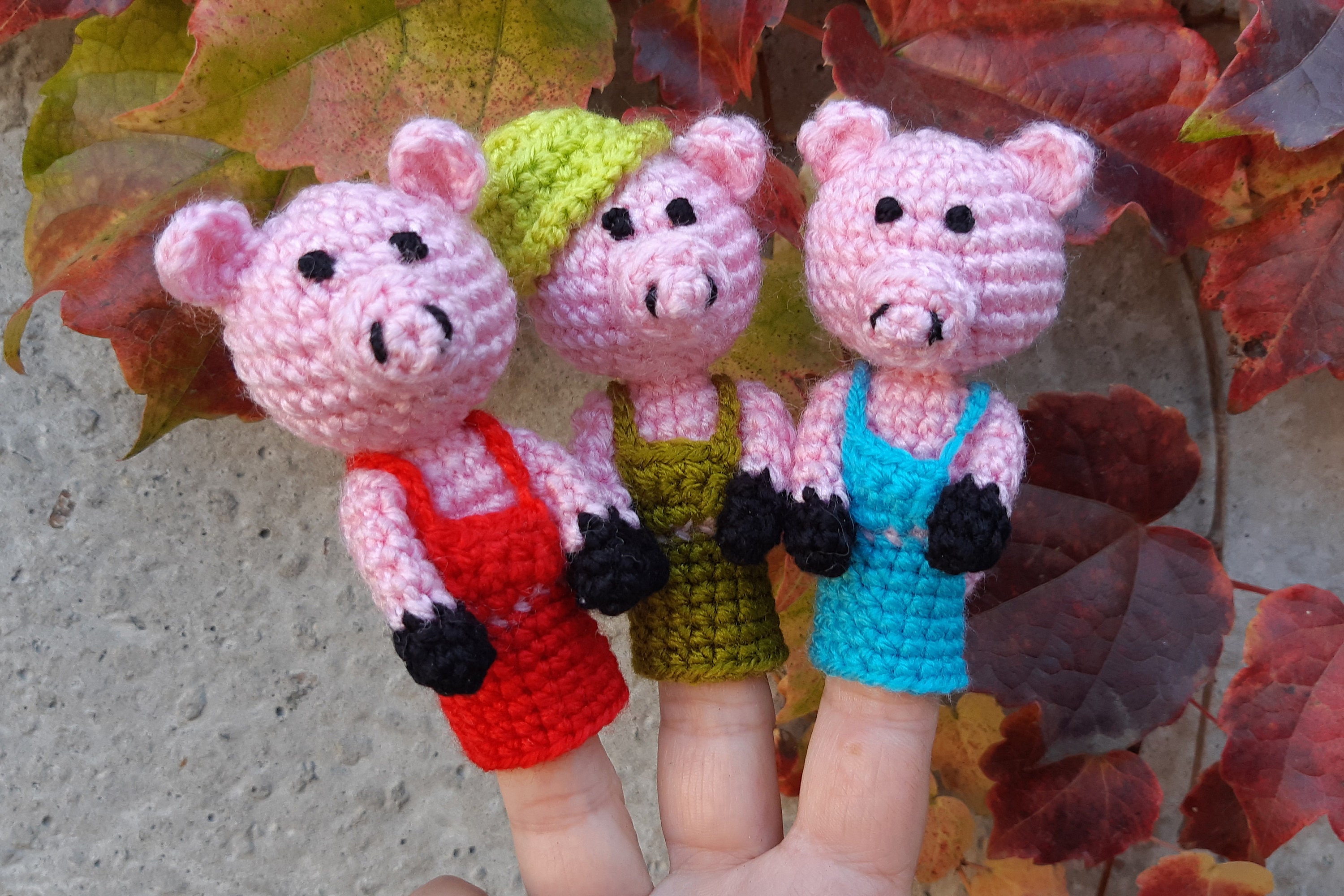 The Three Little Pigs Finger Puppets Set | Etsy