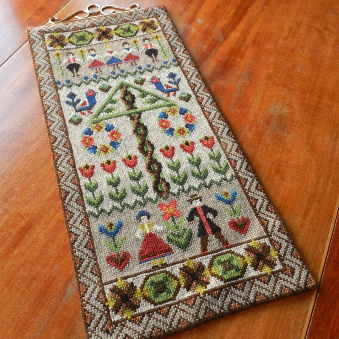 Vintage Midsummer Embroidery / Handmade Swedish Embroidered Wool Wall ...