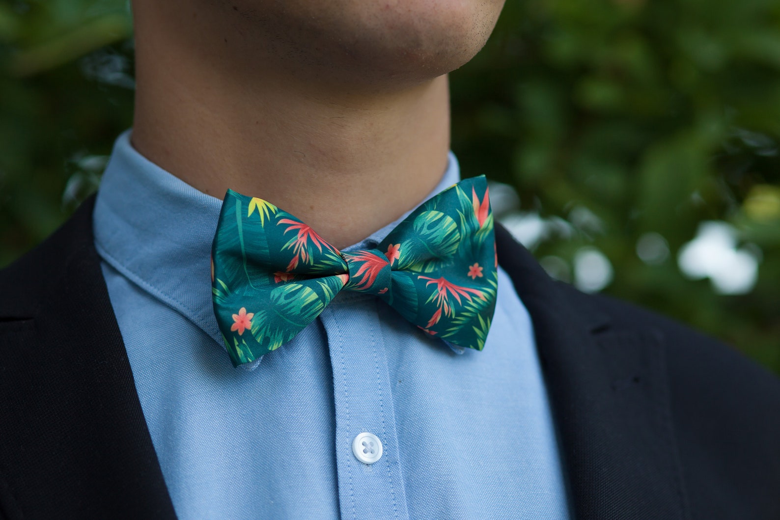 Tropical Bow Tie, Creative With Flowers and Leaves. Hawaiian Style ...