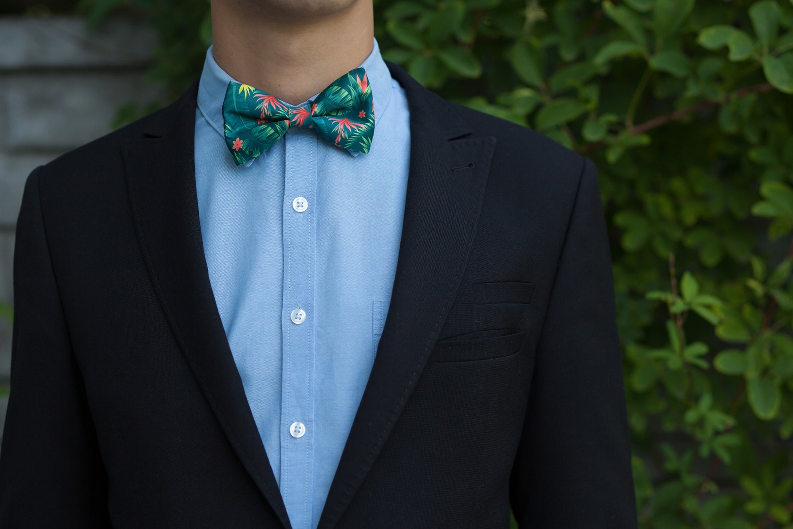Tropical Bow Tie, Creative With Flowers and Leaves. Hawaiian Style ...