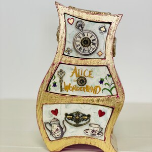 Jewelry Box Alice in Wonderland, Decor of Mini Chests of Drawers to ...