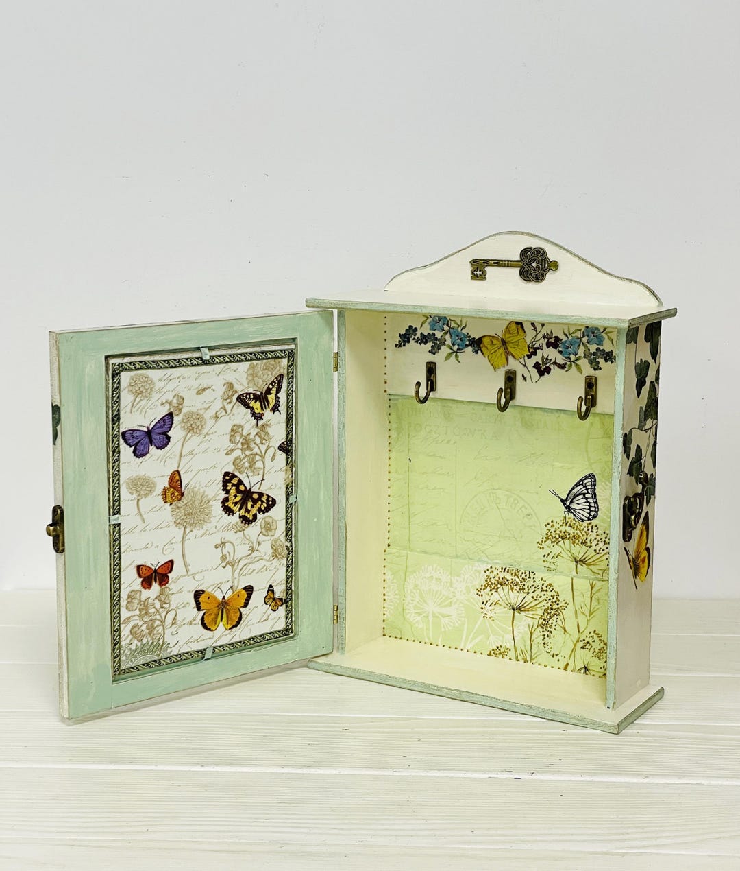 Wooden Key Organizer, Rustic Wall Cabinet, Green Key Box,key Cabinet ...