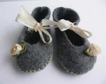 Felt baby shoes | Etsy