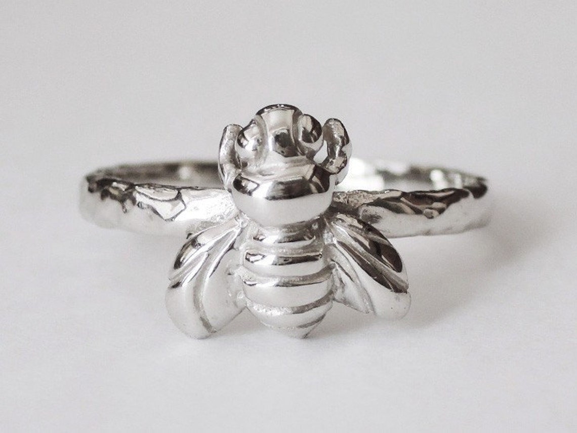 Bee Ring, Tiny Honeybee Ring, Silver Bee Ring, Animal Ring, Bee Jewelry ...