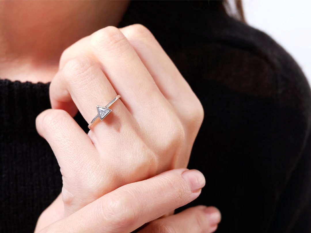 Classic Solitaire Triangle Ring, Geometric Ring, Triangle, Silver ...