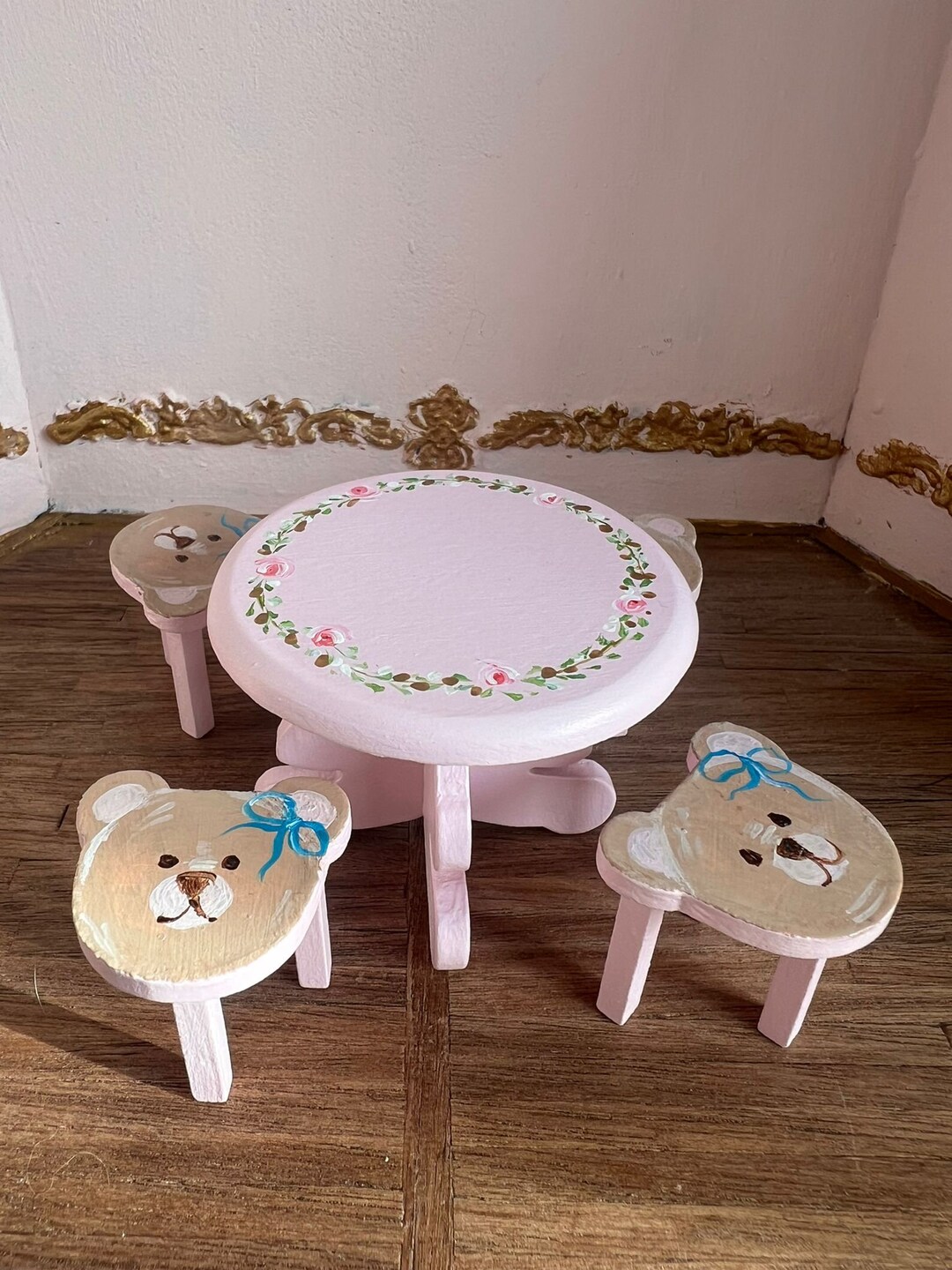 1:12 Table With Four Stools Customized Bear Collection Hand Painted for ...