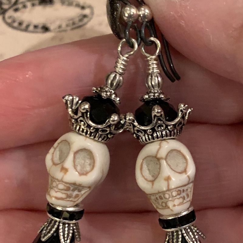 Black Howlite Skull Bead - Etsy