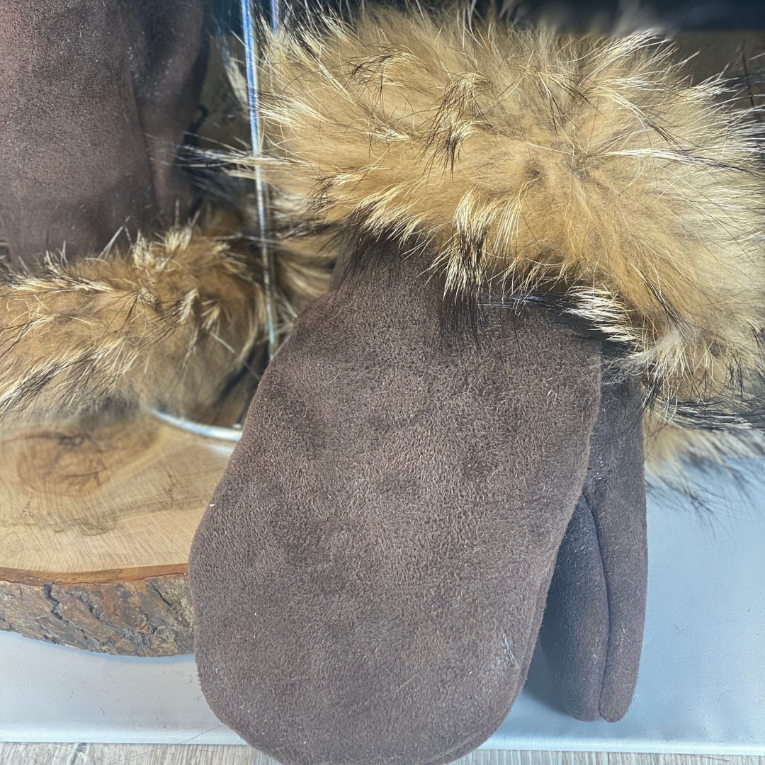City Mittens in MOUTON REVERSÉ, Chocolate Brown Color, 100 Percent ...