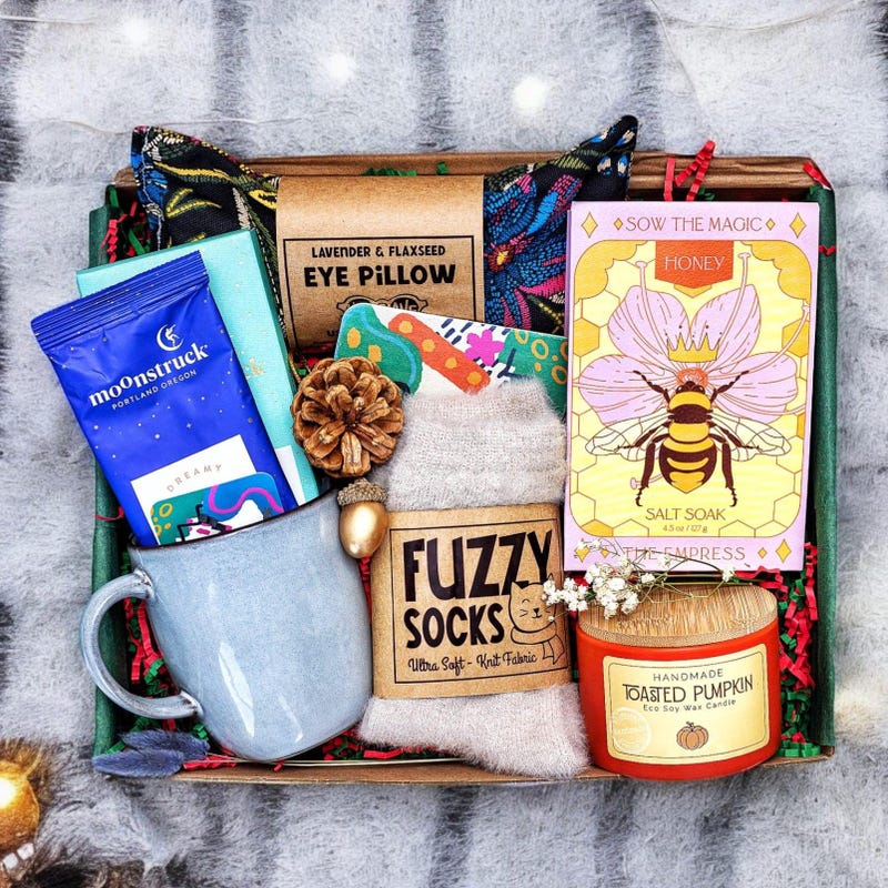 Gift Box for Women - 60+ Gift Ideas for 2024