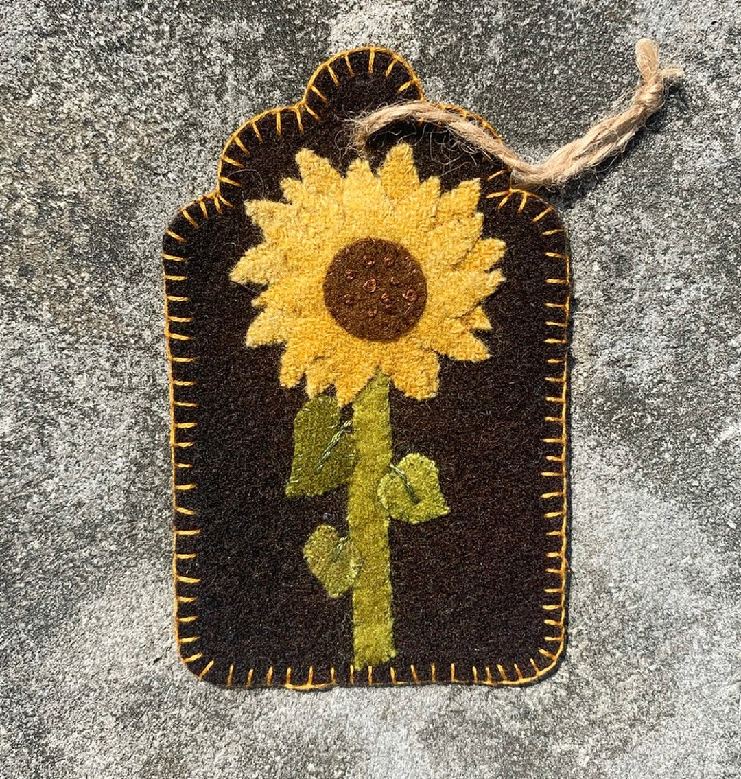 Sunflower Wool Tag Kit - Wool Kit - Hand-dyed Wool - Wool Appliqué ...