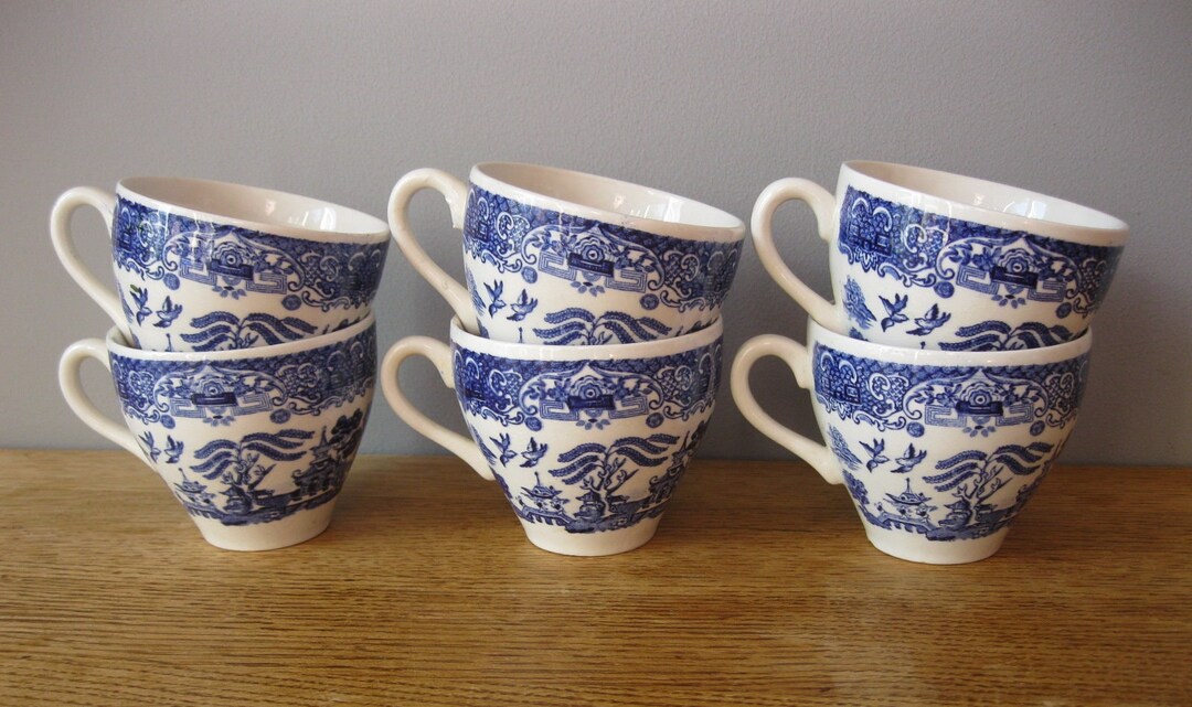 Vintage Blue & White Willow Pattern Cups - Etsy