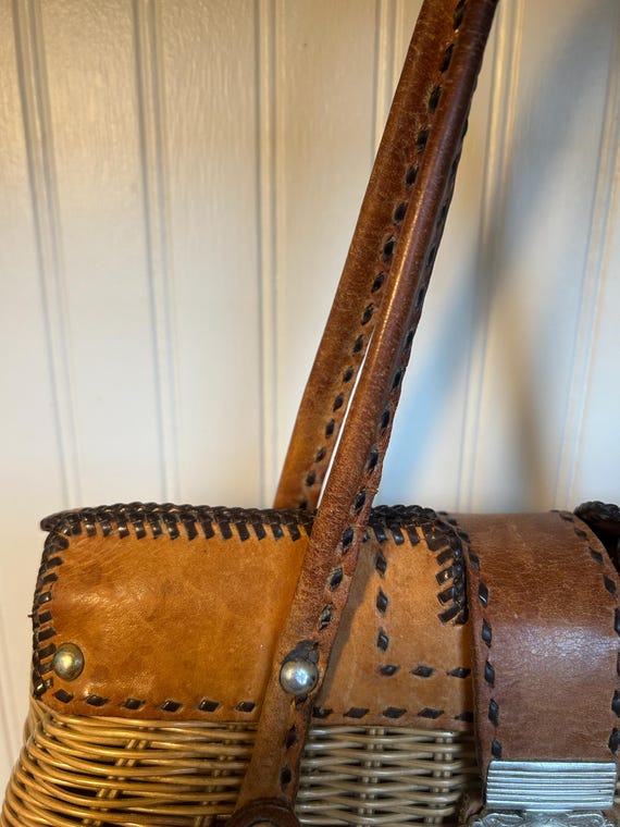 1950's or 60" Vintage Rattan Purse, leather handle & … - Gem
