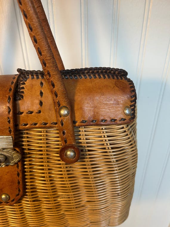 1950's or 60" Vintage Rattan Purse, leather handle & … - Gem