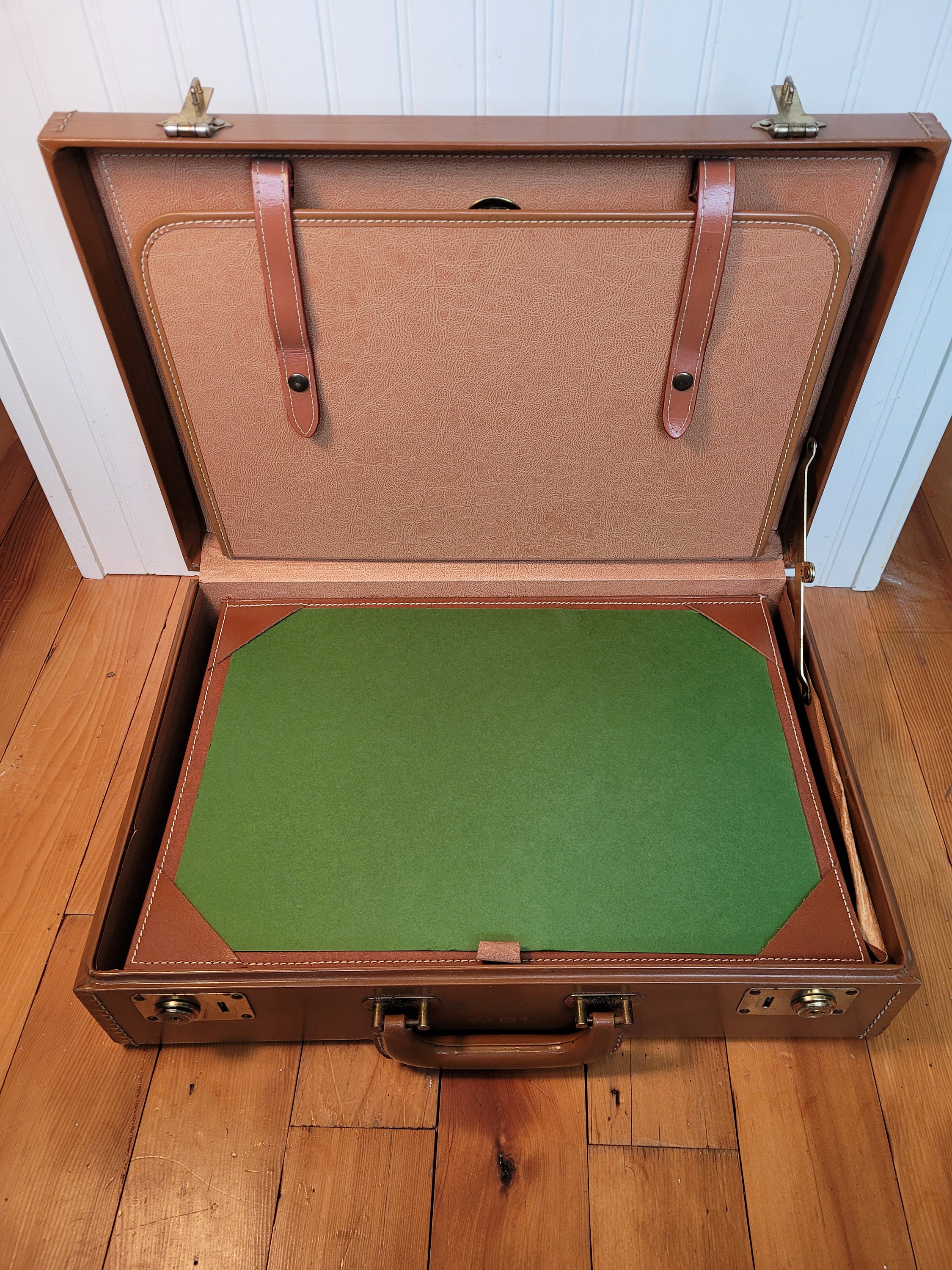 Vintage Tan Leather Briefcase, Excellent Condition, Brass Hinges and ...