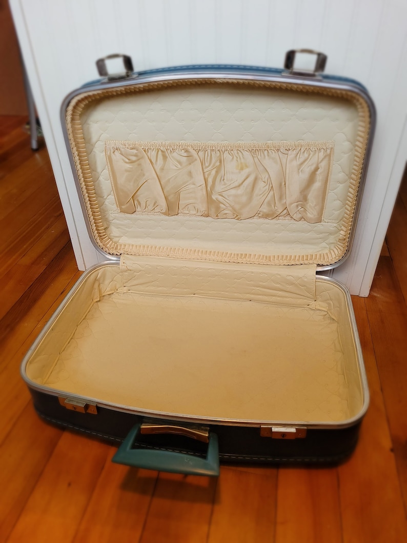 Vintage Blue Luggage Set, 1960s Hard Shell Suitcases, Nesting Traincase ...