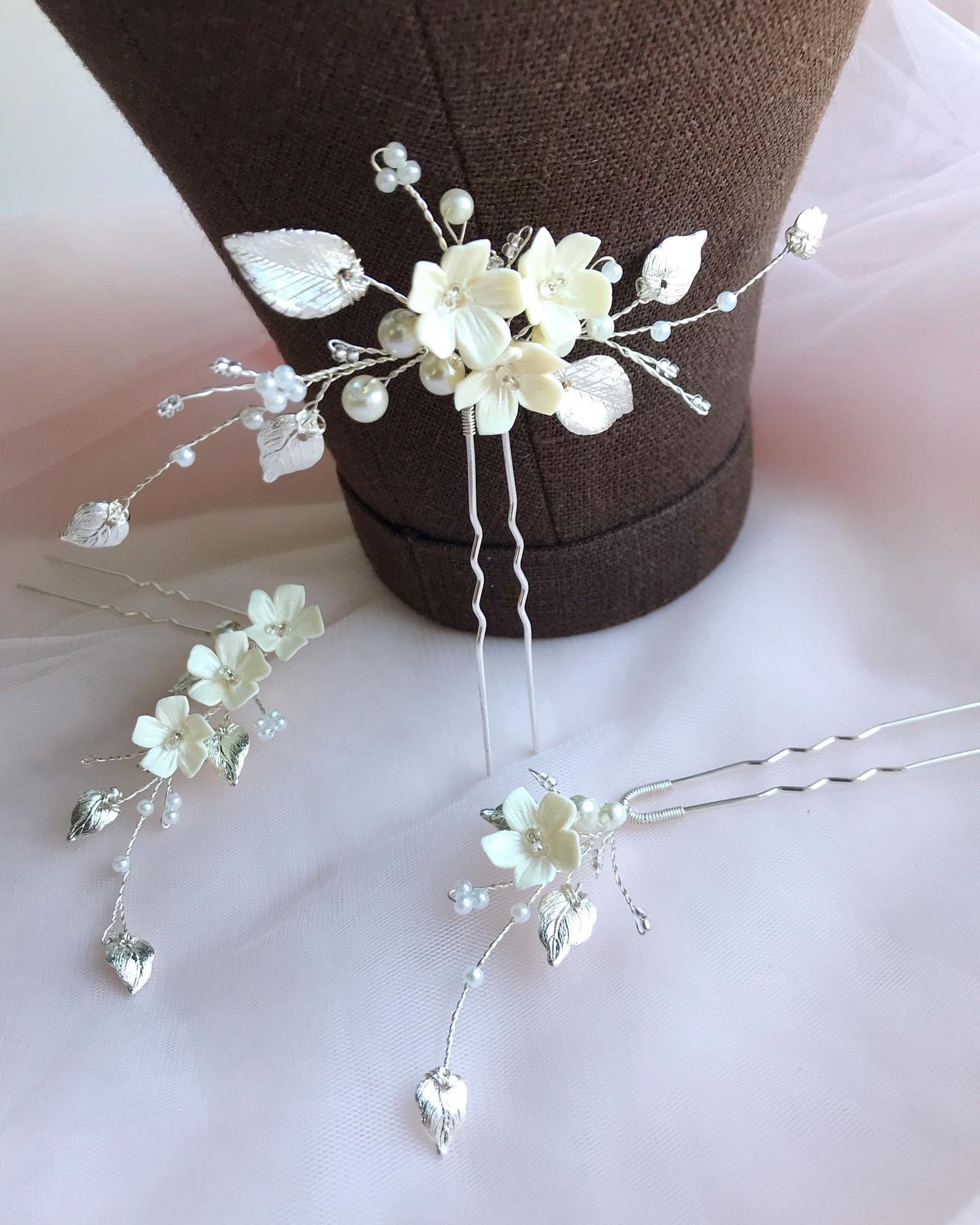 Wedding Hair Pins Small White Flower & Leaves Bridal Hair | Etsy