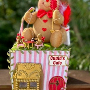 Valentine Gingerbread Centerpiece, Cupid's Cafe Centerpiece, Valentine ...