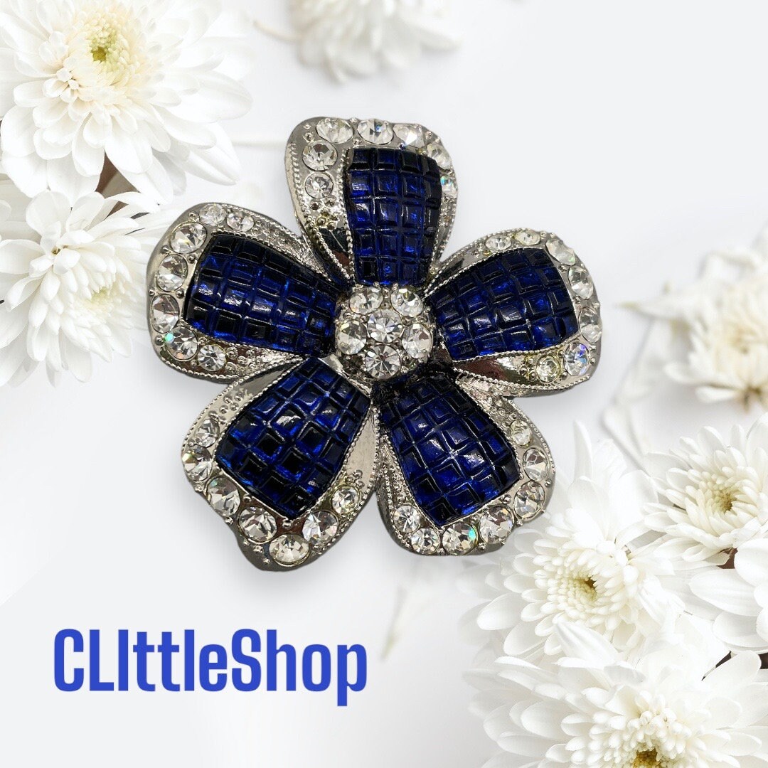 Vintager Nina Ricci for Avon Rhinestone Flower Brooch - Etsy