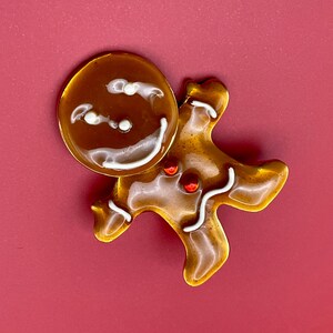 Bobblehead Gingerbread Man Holiday Brooch - Etsy