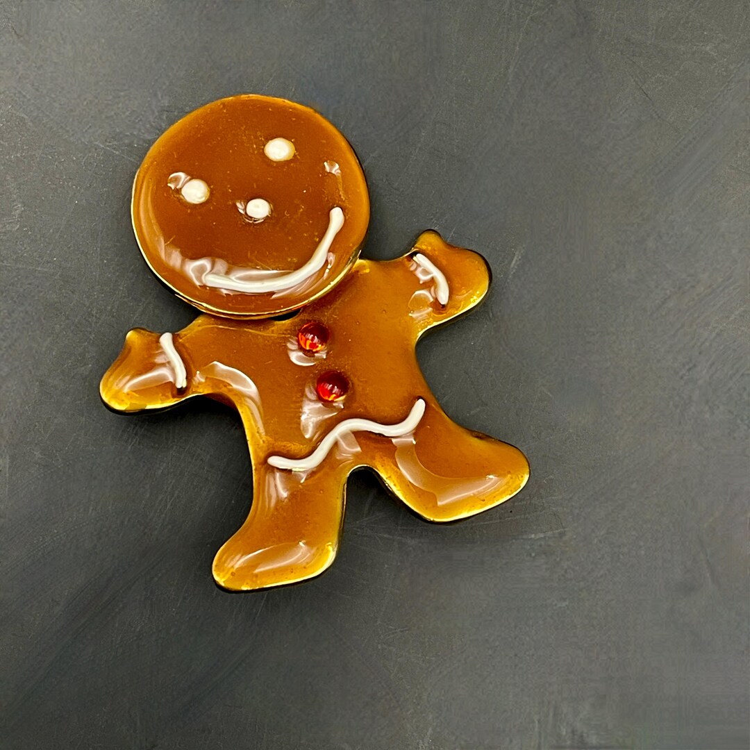 Bobblehead Gingerbread Man Holiday Brooch - Etsy