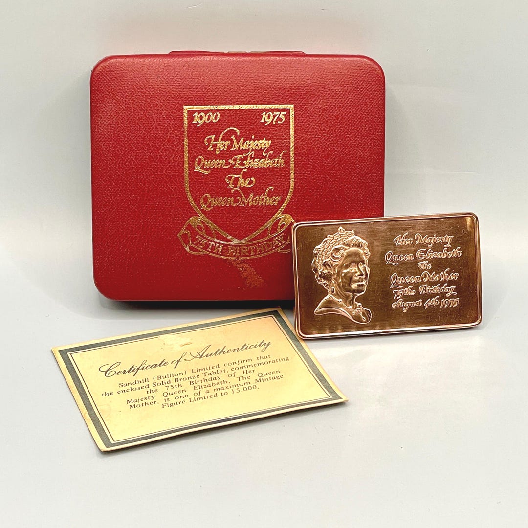 Queen Elizabeth 75th Birthday Solid Bronze Tablet 1975 - Etsy