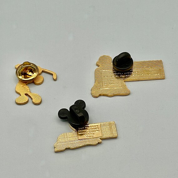 Vintage Walt Disney Collectors Society Push Back Pins… - Gem