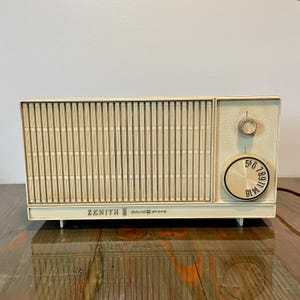Working Zenith Solid State AM Radio - Etsy