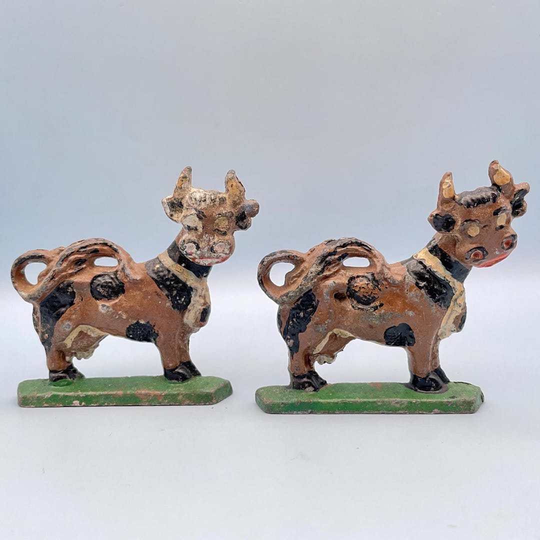 Cast Iron Cows With Moving Heads Toy - Etsy