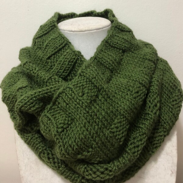 Green Infinity Scarf - Etsy