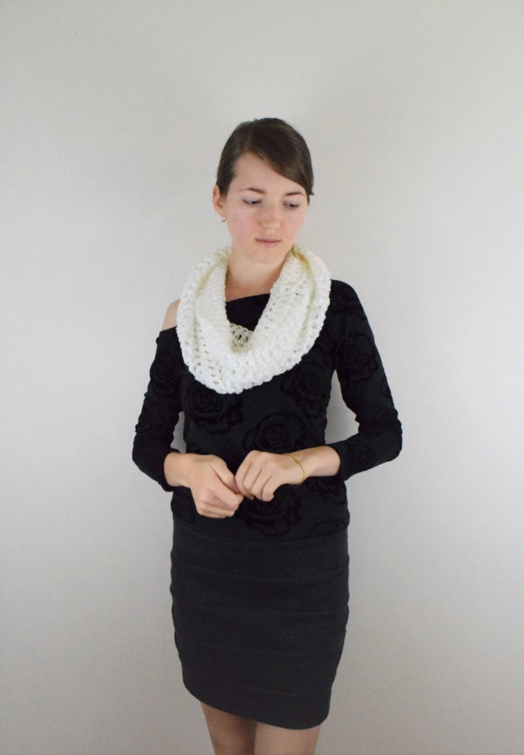 Lacy Knit Cowl / Single Loop Round Cowl, Crochet Circle Scarf, Soft ...