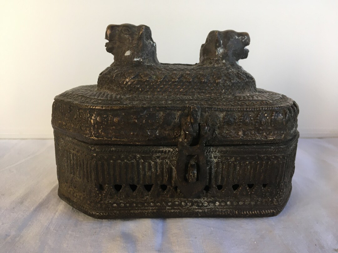 Indian Heavy Metal Box With Lion Heads on Top Pramod Exports Delhi 4.5 ...