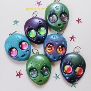 Retro Alien Pendant Necklace-hand Sculpted Kawaii Alien Face Charm ...