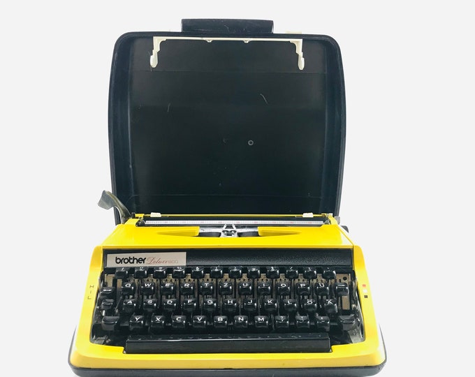 Working Typewriter , Yellow Typewriter , Brother Deluxe 800 , Portable ...