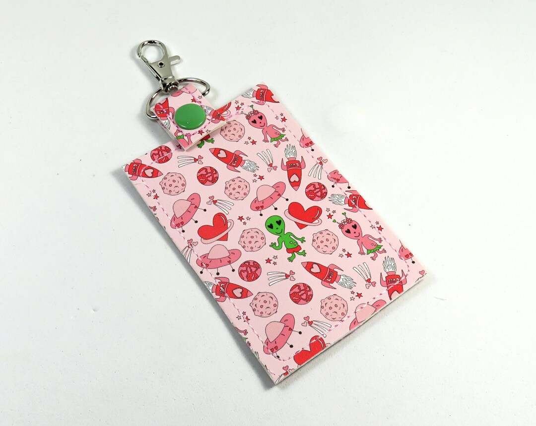 ALIEN Vinyl Card Insert, ID Card Holder, Vinyl Lanyard, Beautiful ...