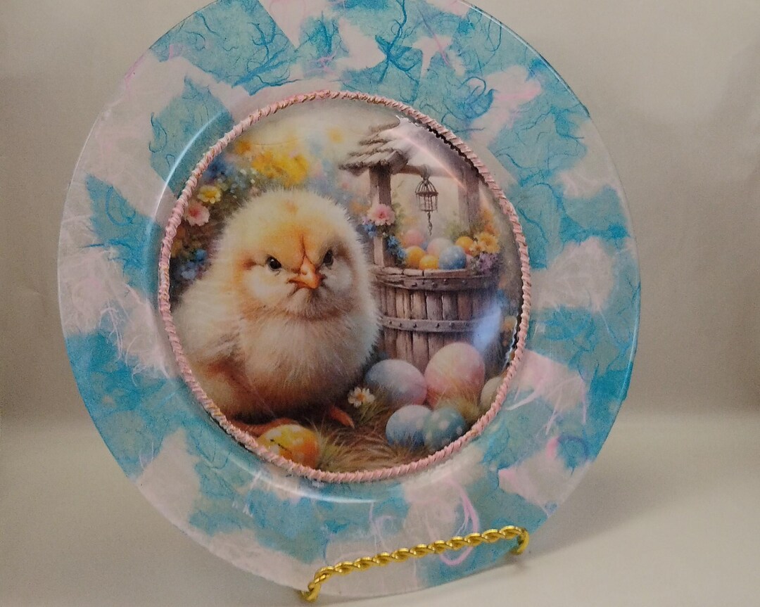 Baby Chick Decorative Plate, Easter Glass Design Element, Handcrafted ...