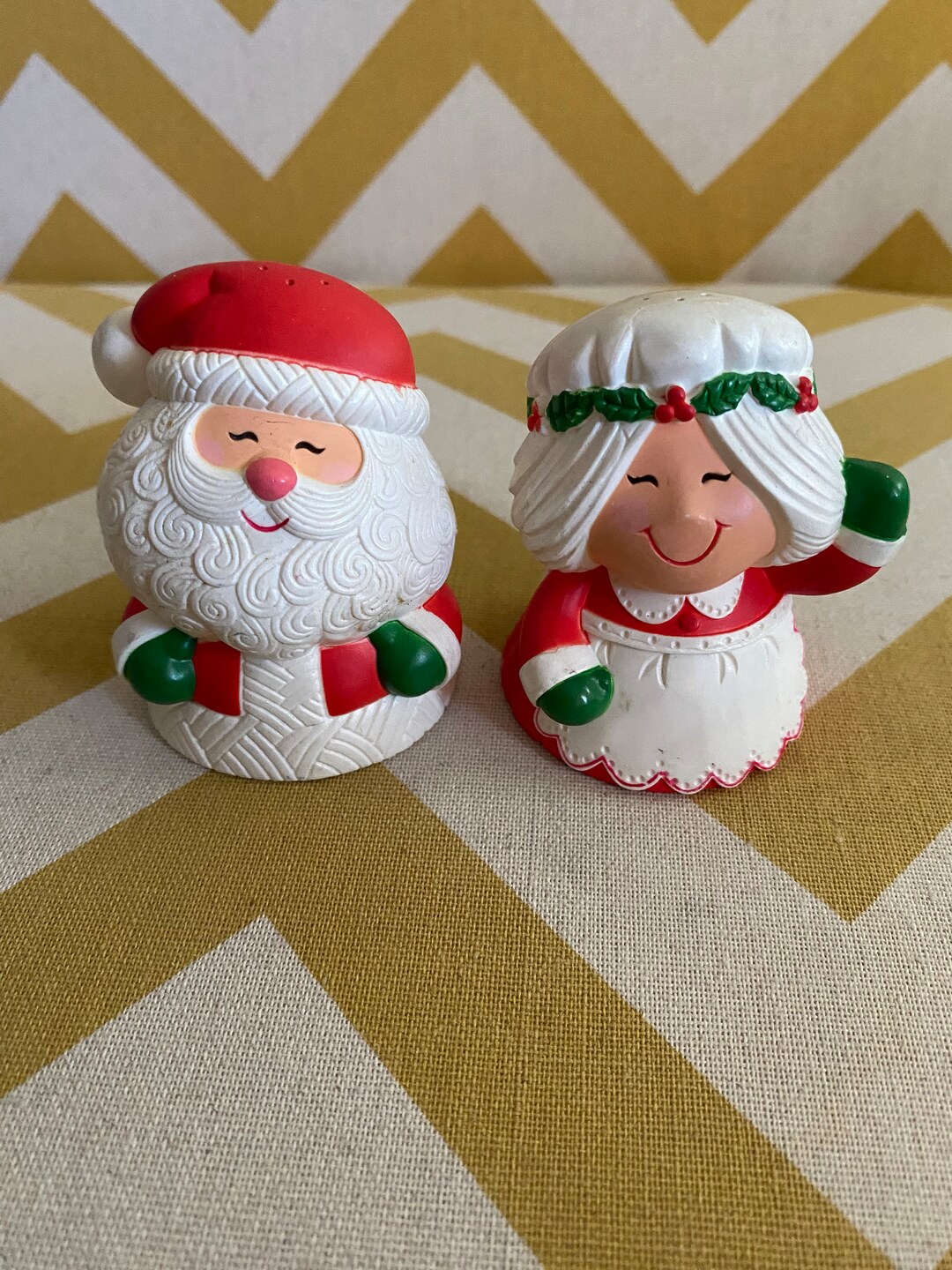 Vintage Hallmark Christmas Salt and Pepper Santa and Mrs Clause - Etsy