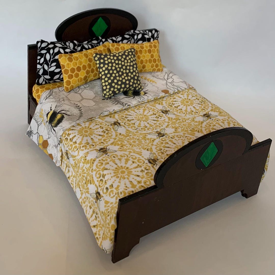 Handmade Honey Bee Dollhouse Bedding Set, 1:12 Scale, Reversible ...