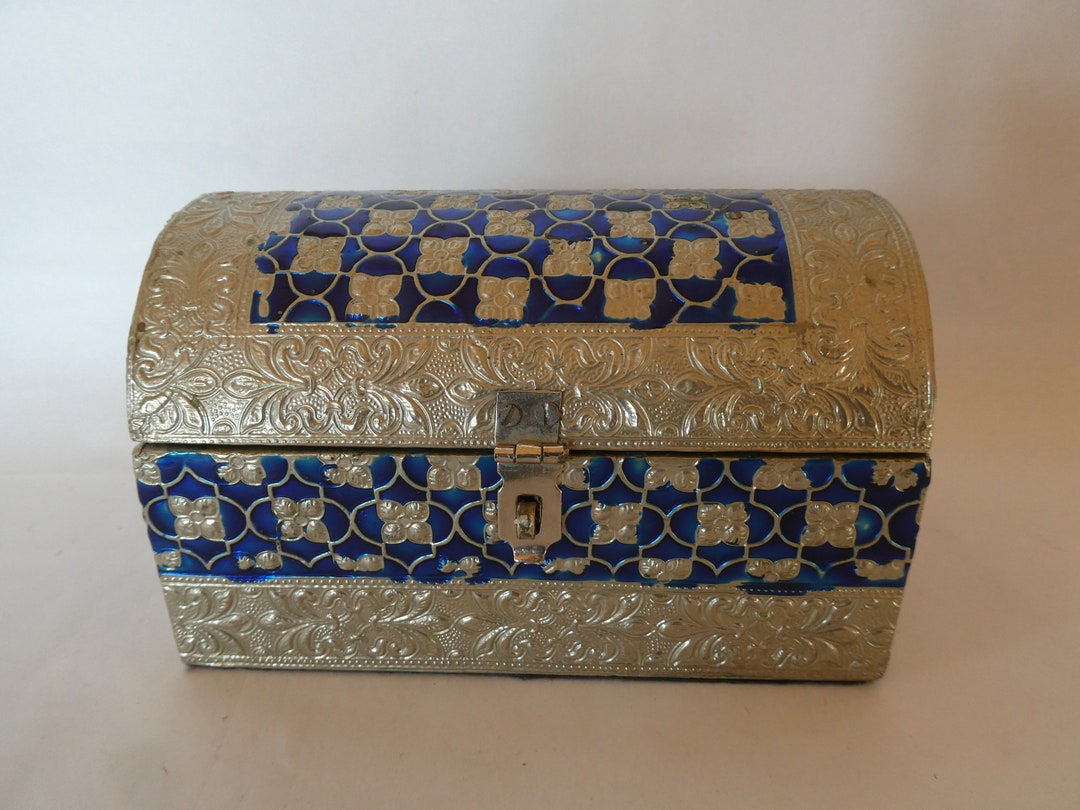 Embossed Silver Coloured Metal Jewellery Box With Blue Decor Hinged Lid ...