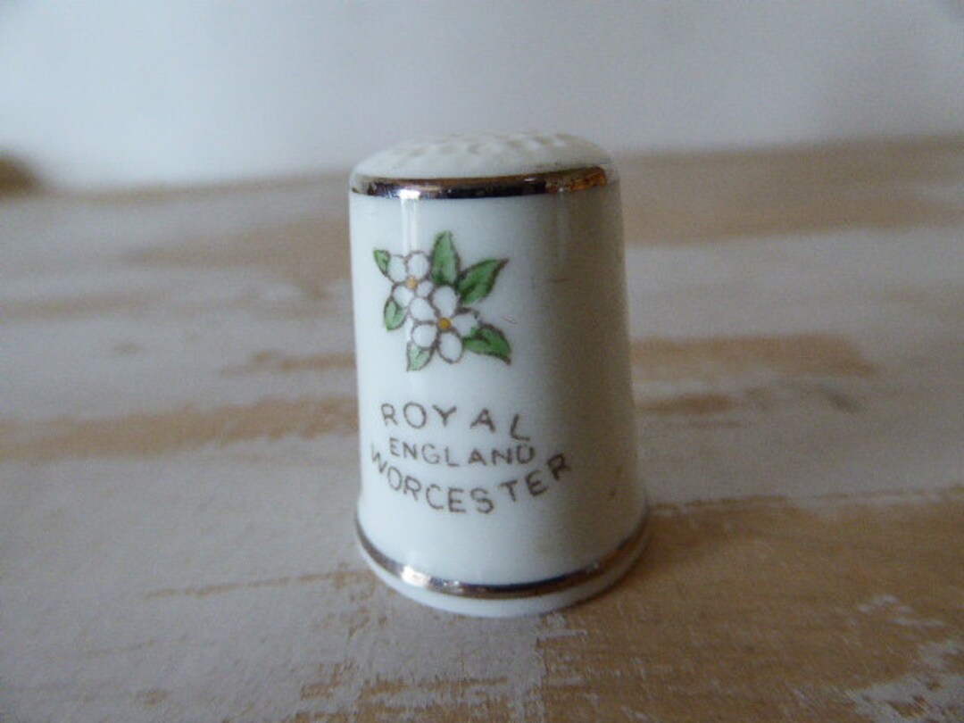 Royal Worcester Thimble, Bone China, Made in England, Doves of Peace ...