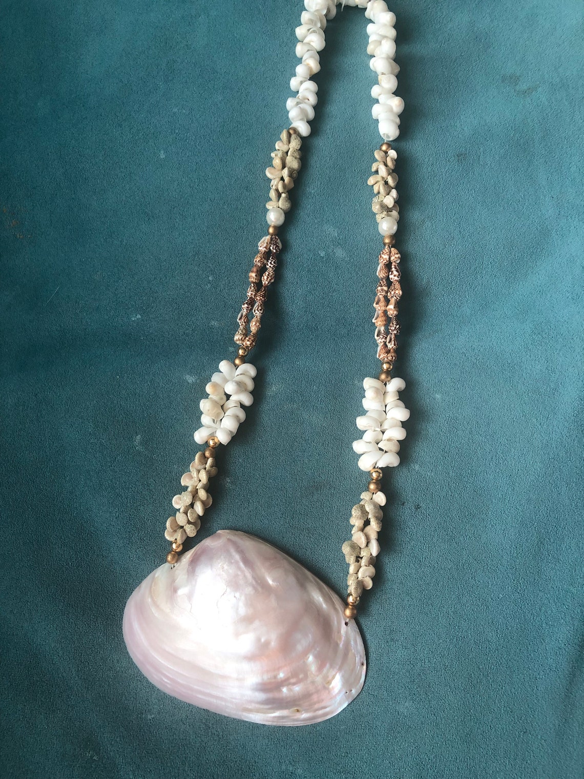 Large Pale Pink Polished Clam Shell Pendant Necklace Hand Beaded With ...