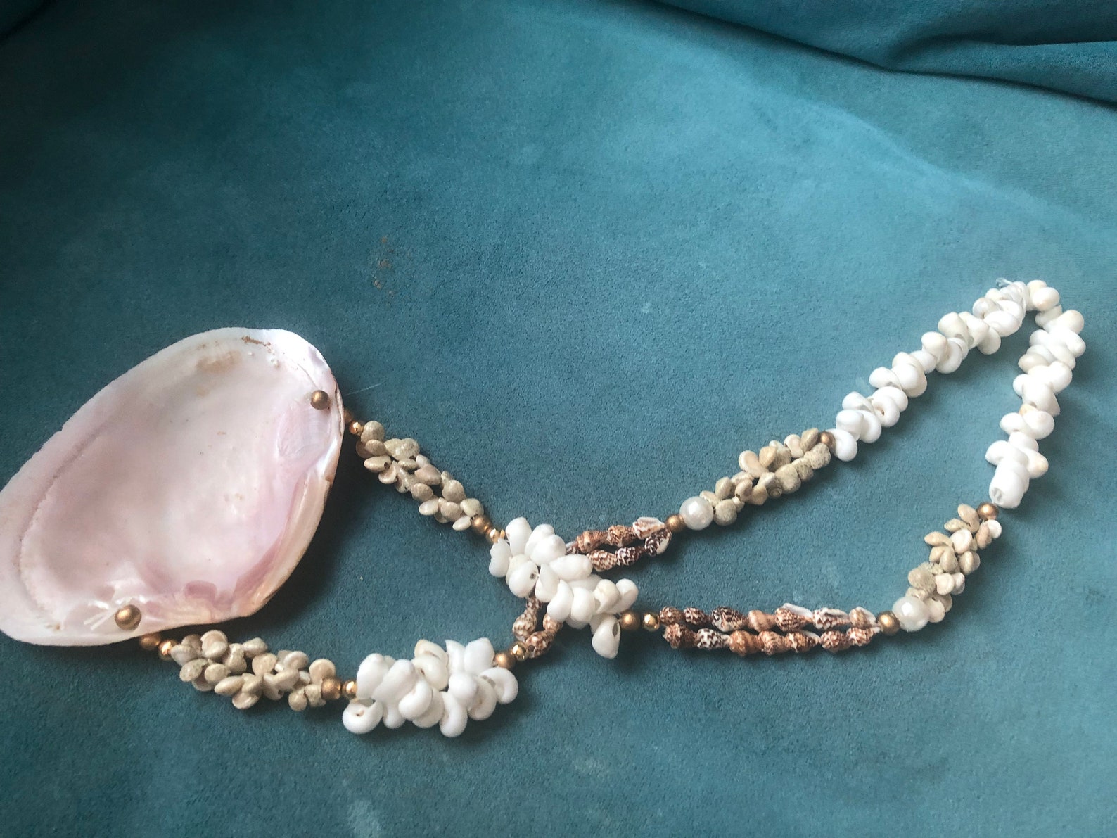 Large Pale Pink Polished Clam Shell Pendant Necklace Hand Beaded With ...