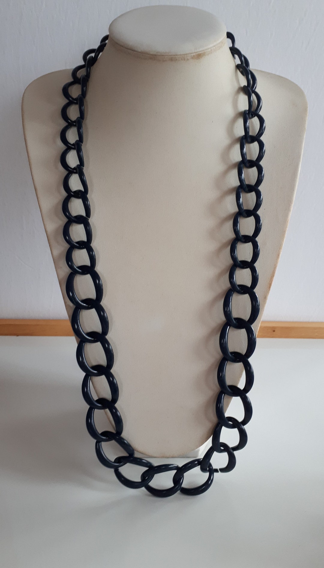 From Vintage Stock CHARLOTTE Navy Blue Resin Plastic Graduated Chain ...