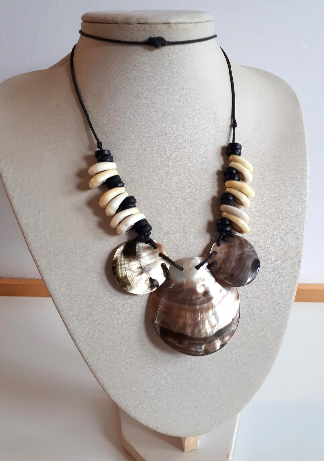 Vintage Iridescent Shell Bib Necklace, Tribal Boho MOP Disc Necklace - Etsy