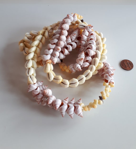 long massive Vintage Hawaiian lei shell necklace yell… - Gem