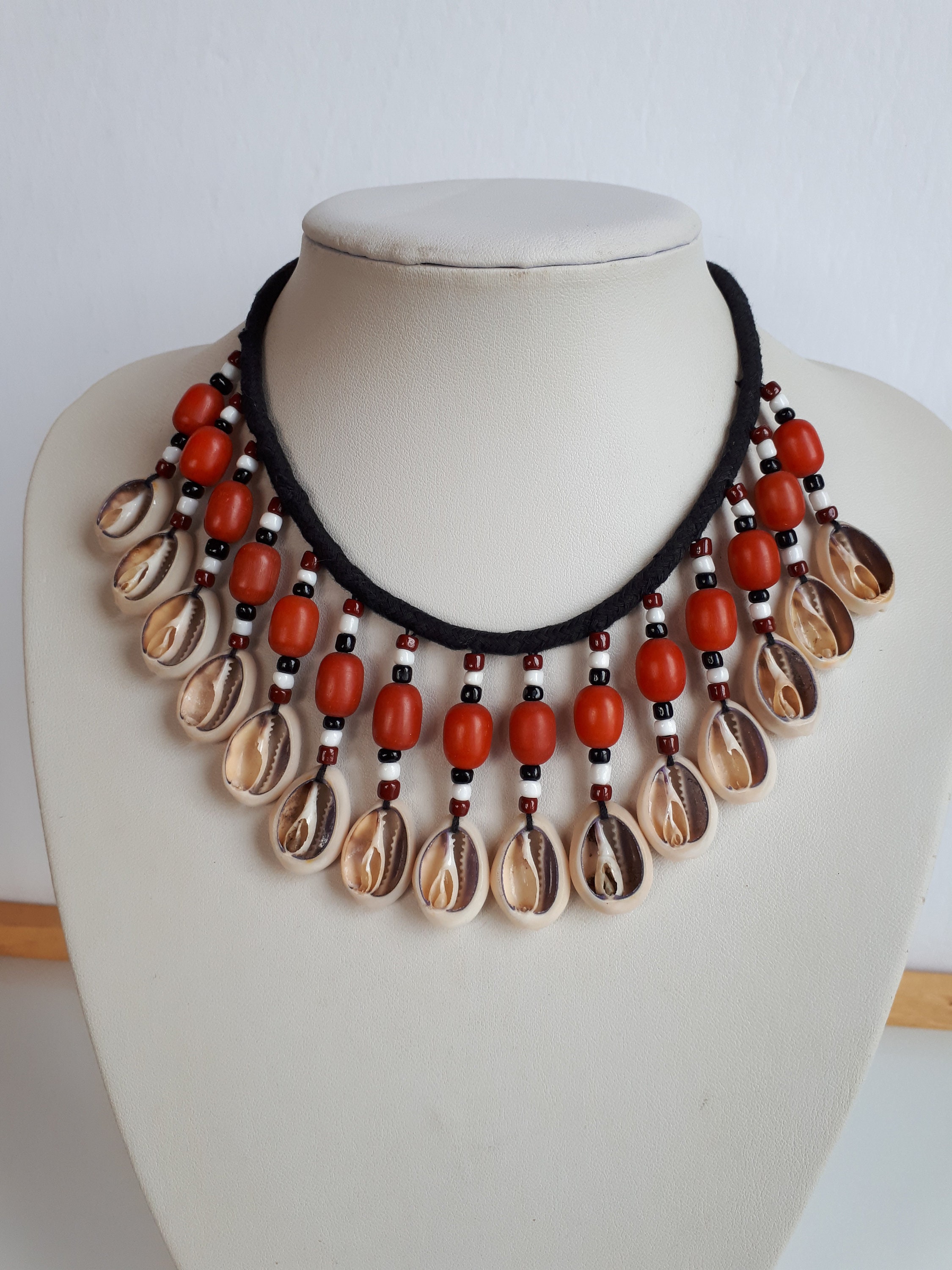 OOAK Vintage Tribal Papua New Guinea Cowrie Shell Bib Necklace Coral ...