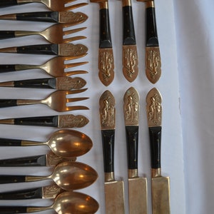 Vintage Chinese Hong Kong Flatware Silverware 81 Pcs Set Carved Horn ...
